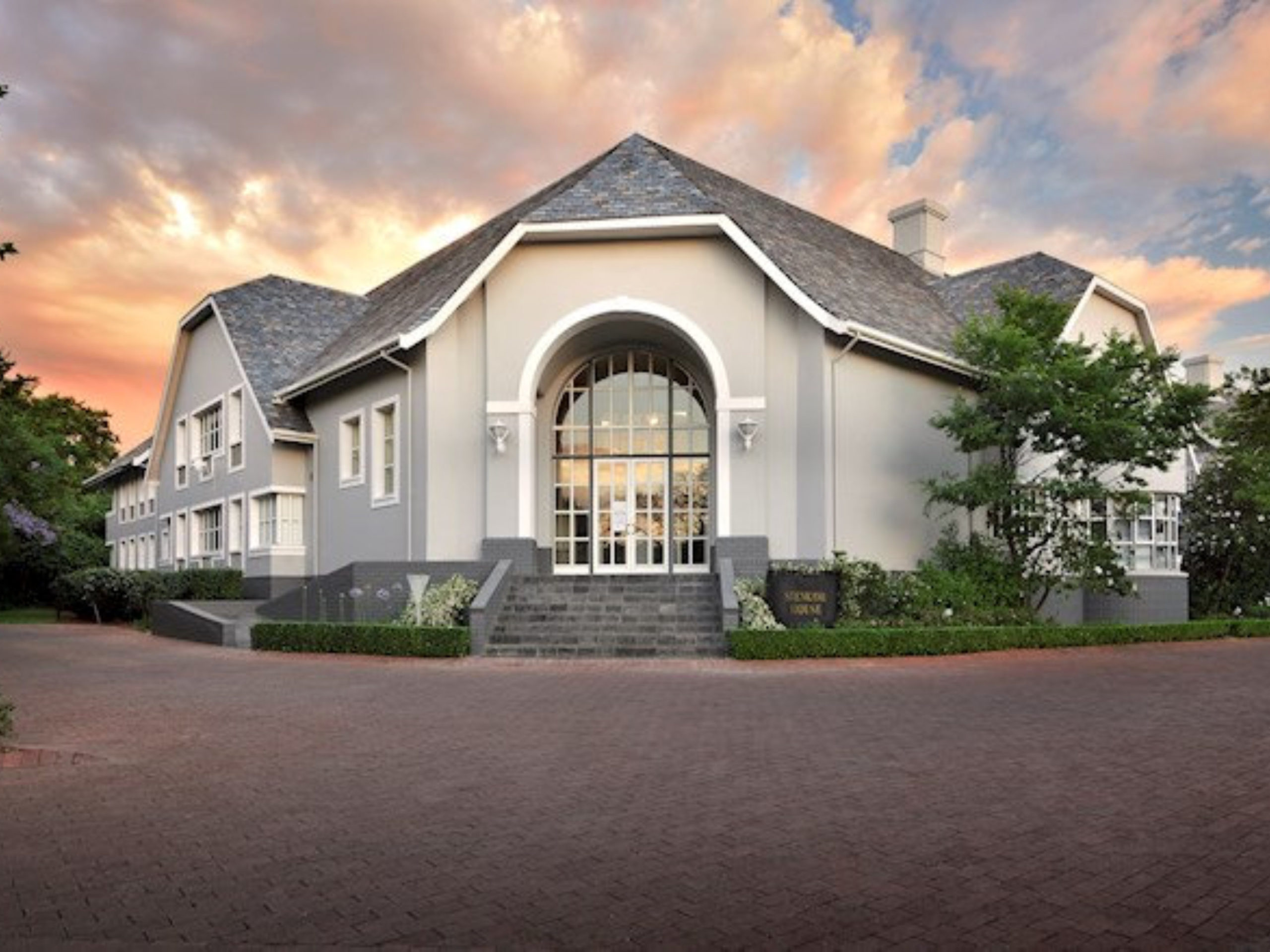 391 m² Office Space to Rent Bryanston The Braes - Turnkey Properties