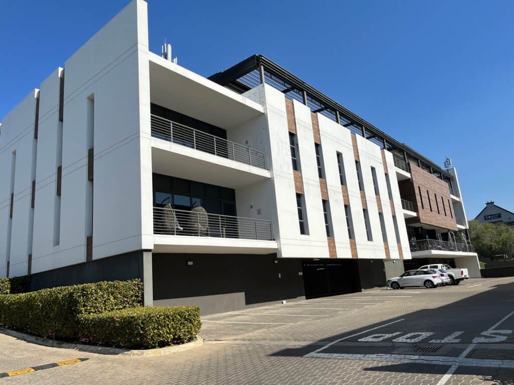 199m² Office Space To Rent Bryanston Main Straight - TurnSpace